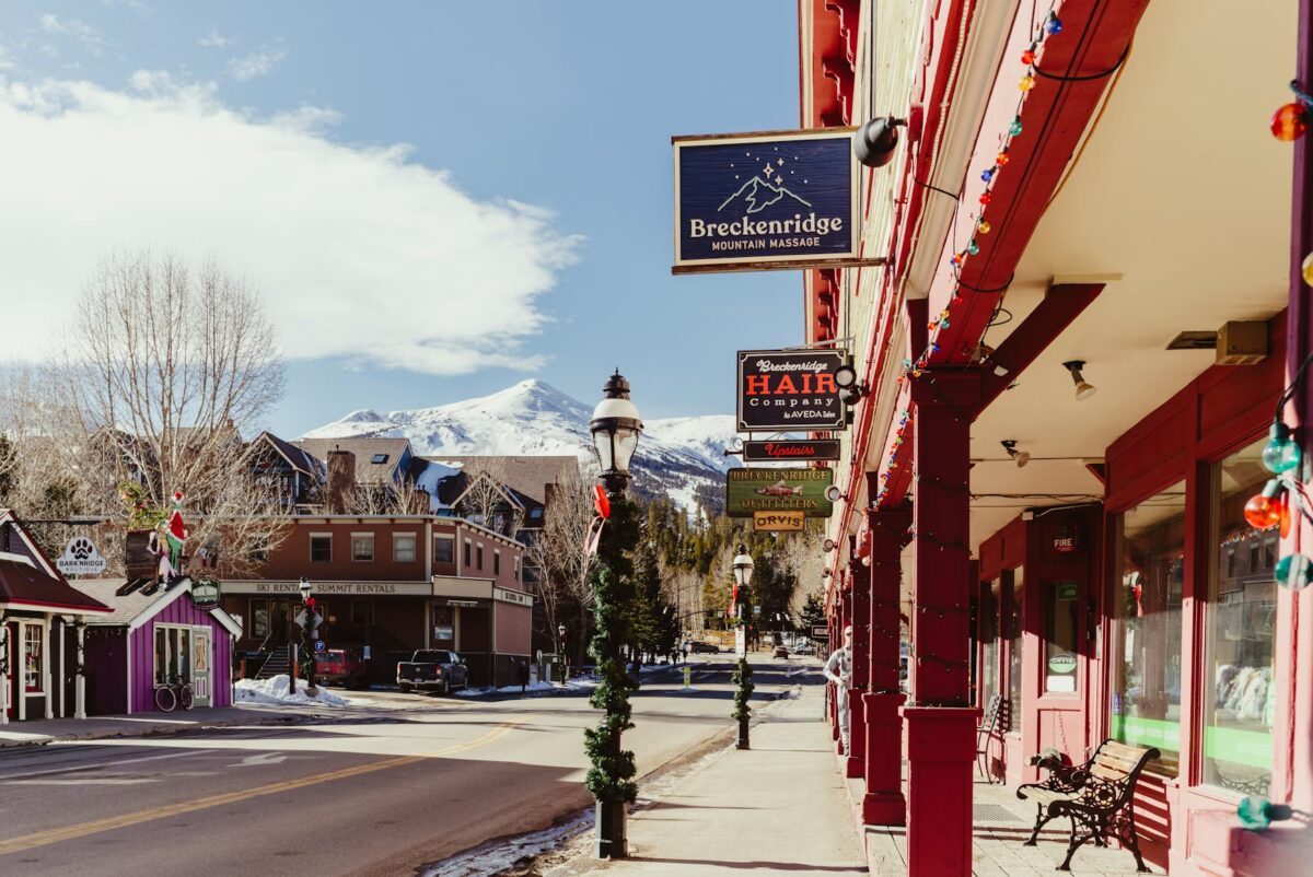 15 Best Christmas Towns in USA (2026): Small-Town Magic – Your Travel ...